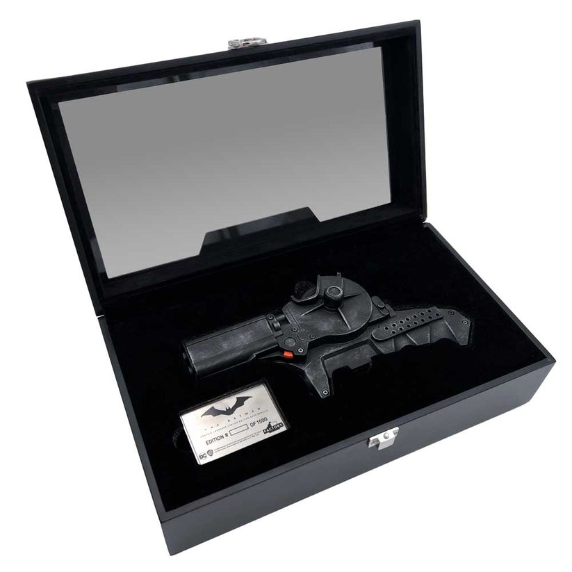 THE BATMAN Grapple Launcher Limited Edition Prop Replica – DC Shop