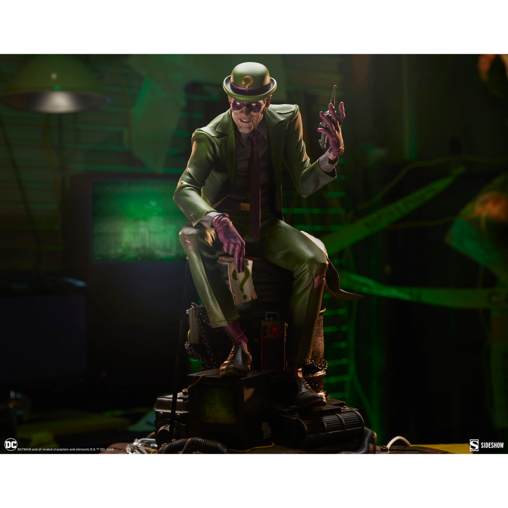 THE RIDDLER™ Premium Format™ Figure – DC Shop